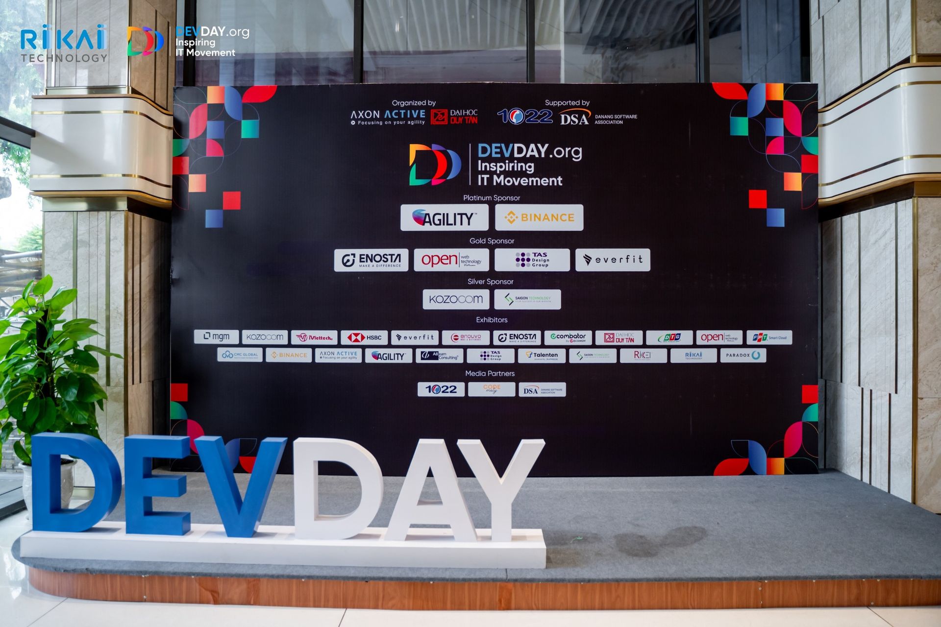 DevDay 2024 - ダナンがITの中心地として輝くイベント | RIKAI株式会社